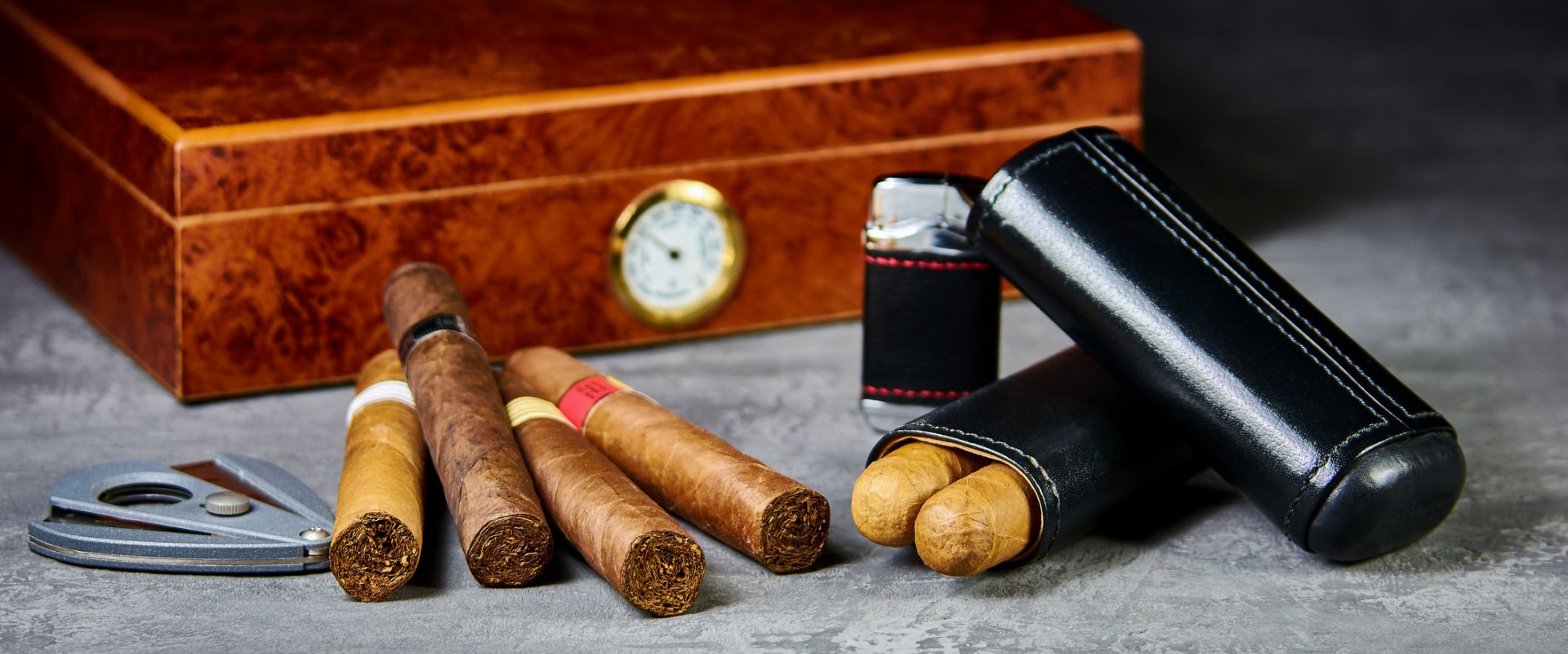 How to Store Cigars Without a Humidor: An Expert Guide